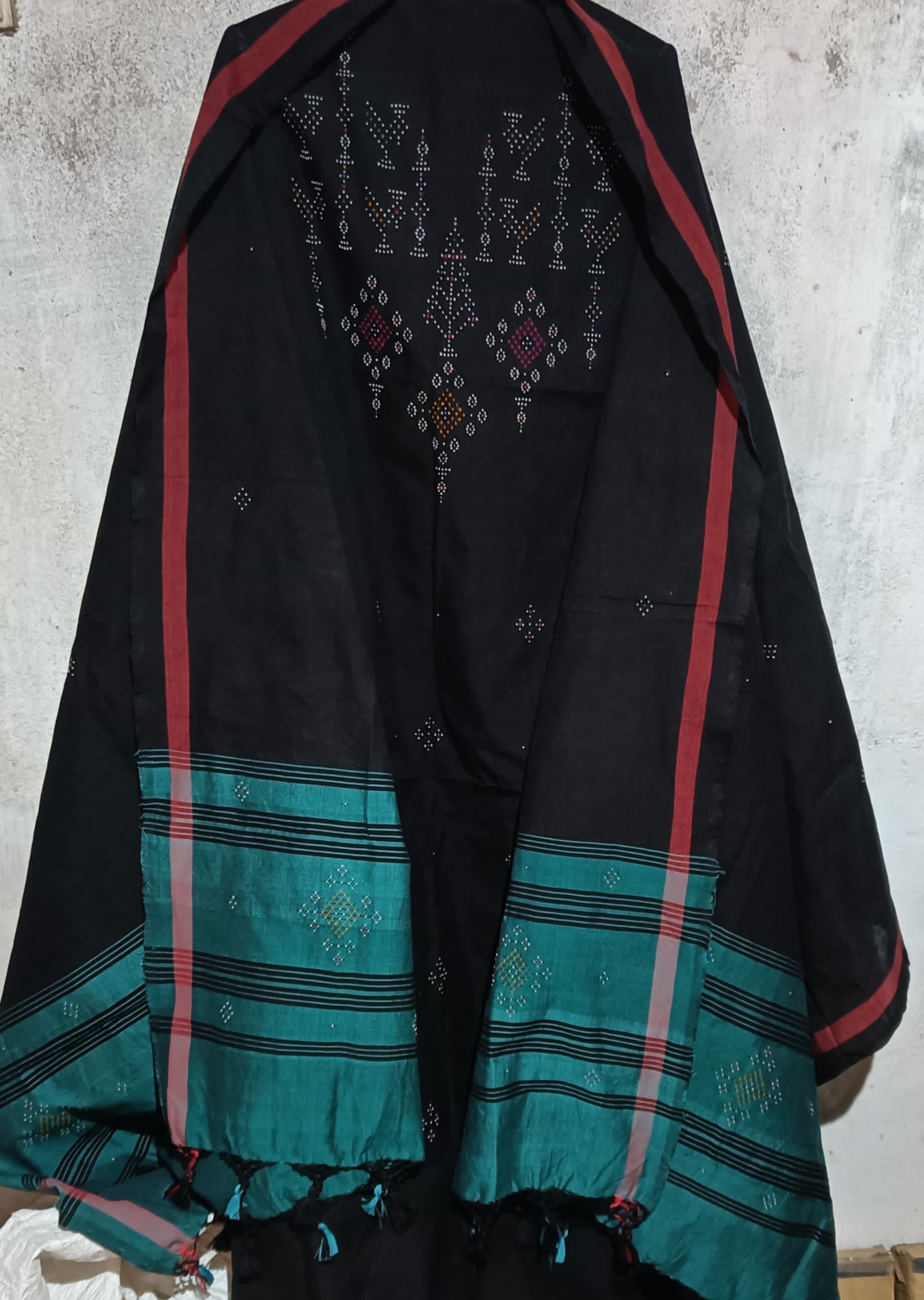 Pure cotton handloom tangaliya work suit in black – HolyThread India